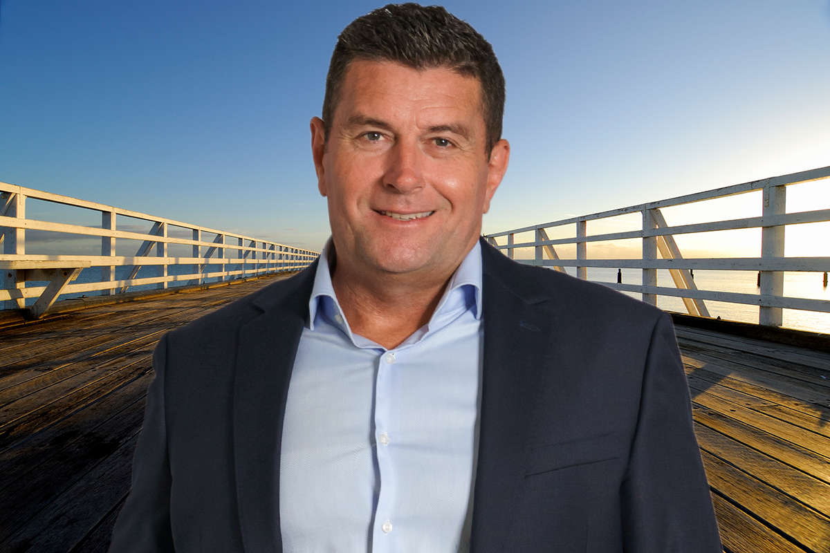 Full Show: Weekend Breakfast with Peter Fegan, Saturday 2nd October - 4BC