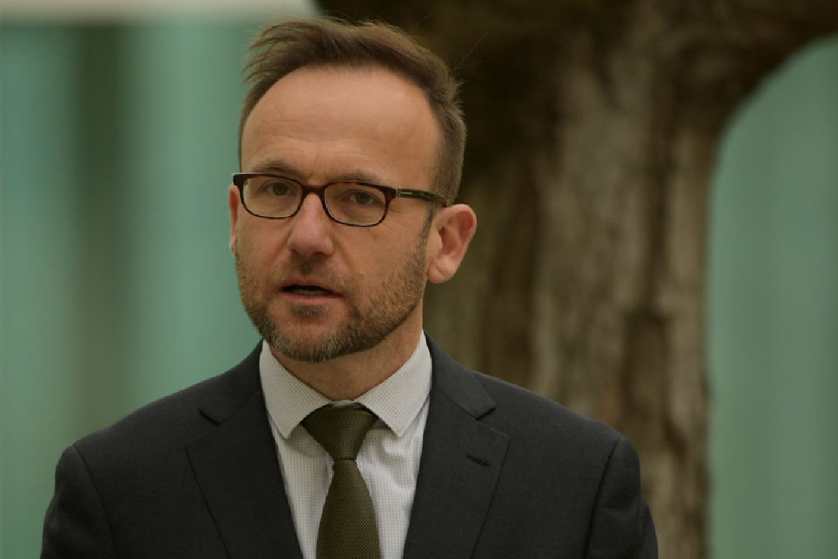 NT Senator slams Adam Bandt's 'divisive' press conference move