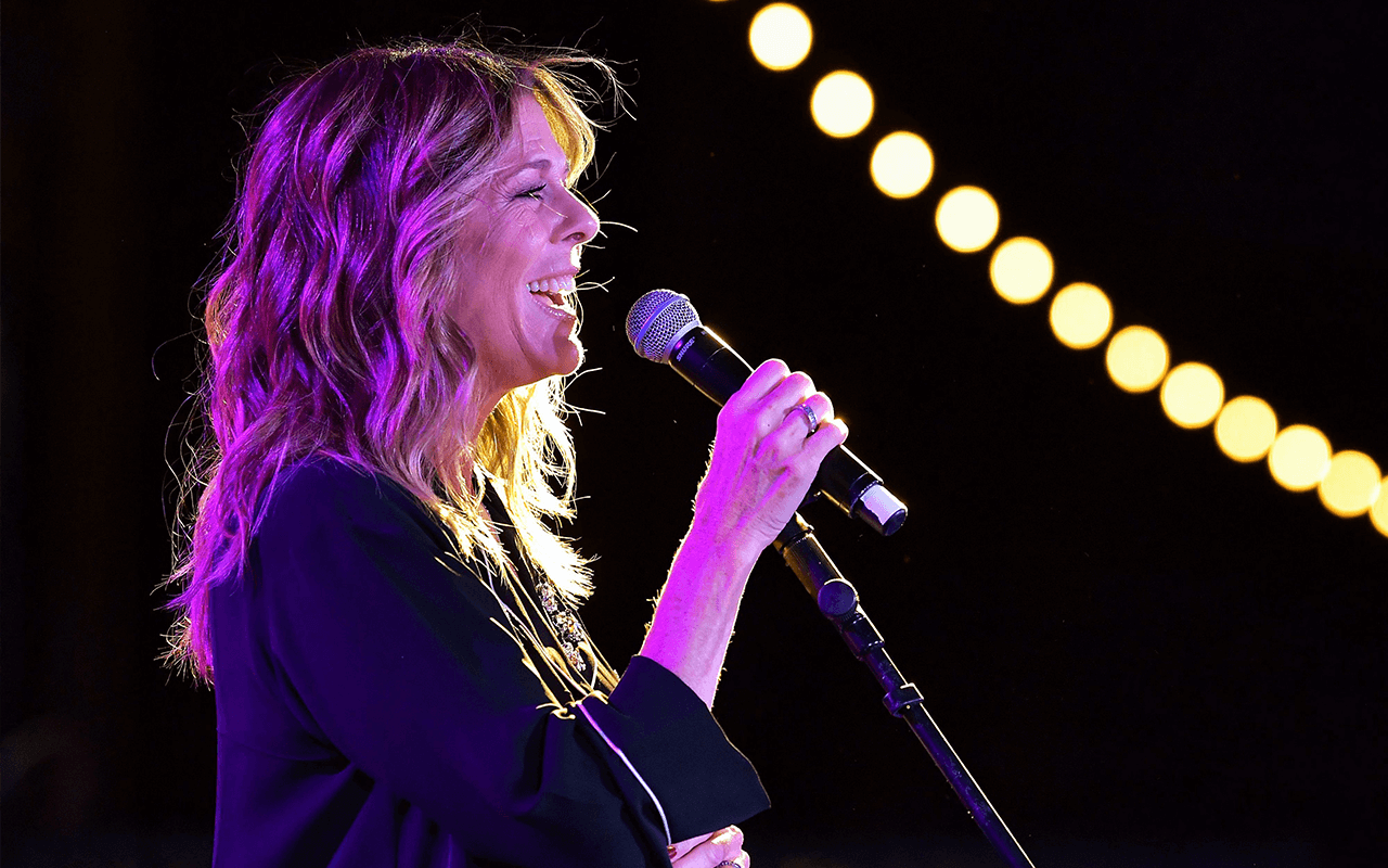 Rita Wilson duets with famous friends for new album, 'Now and Forever'
