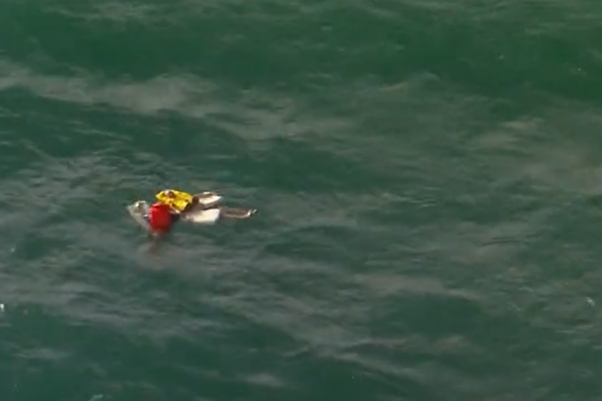 Pair rescued near Caloundra after mayday call for help