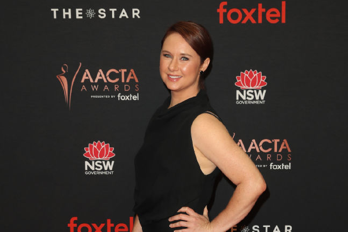 How comedian Mel Buttle pivots on stage, depending on her audience