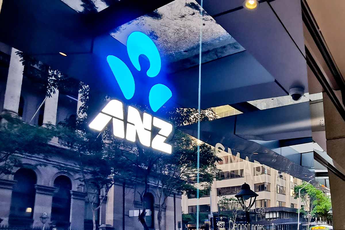 Concerns for older customers as some ANZ branches cease handling cash