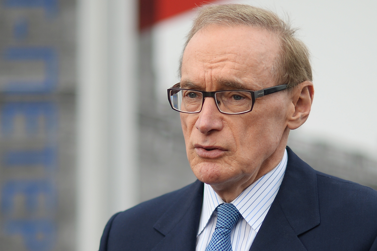 Former Premier Bob Carr endorses a cut in immigration - 4BC