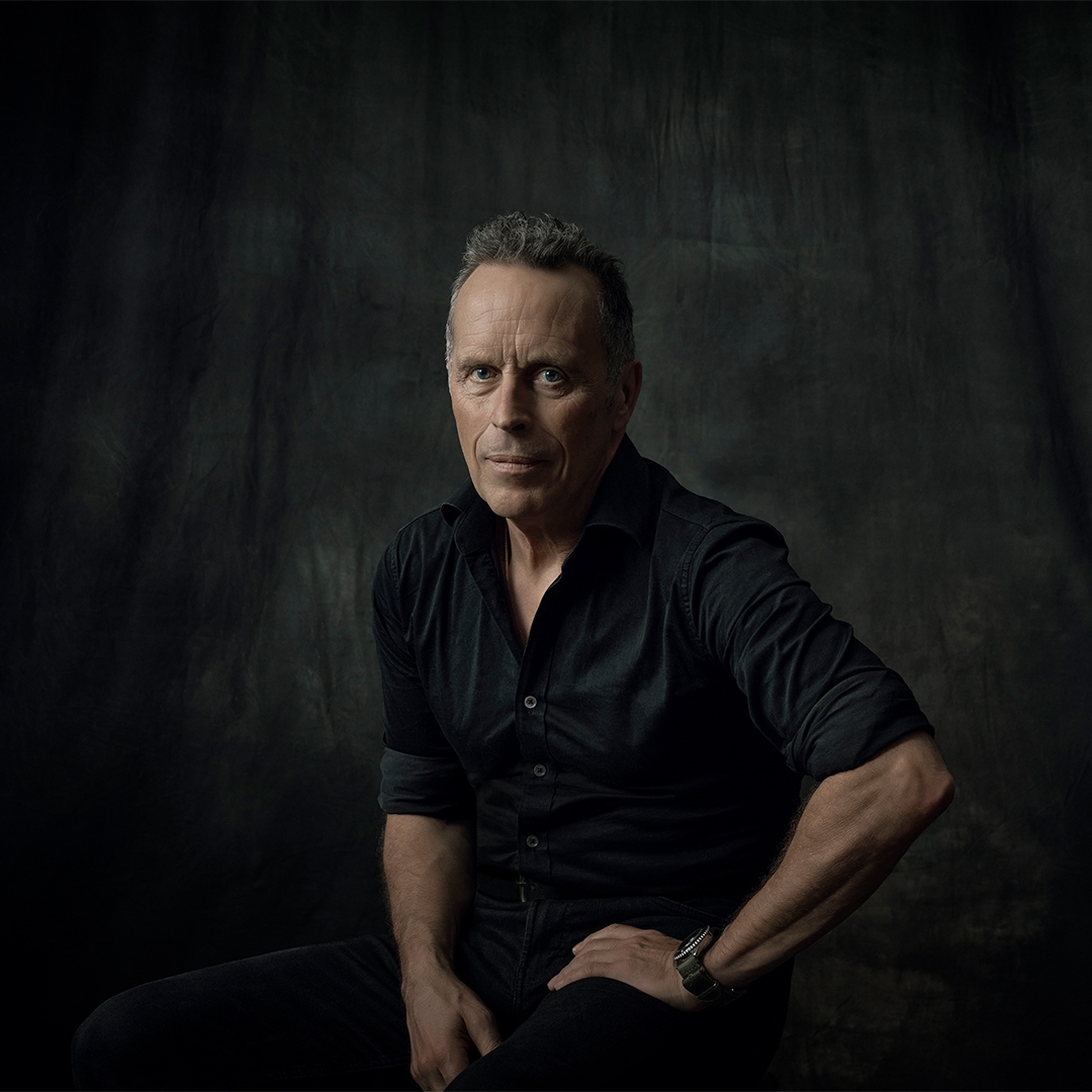 Aussie Rock Legend Mark Seymour joins Peter Fegan - 4BC