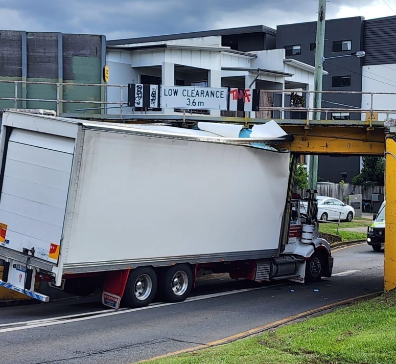 Local Issues - Oxley Rail Bridge has had "more hits than The Beatles" - 4BC