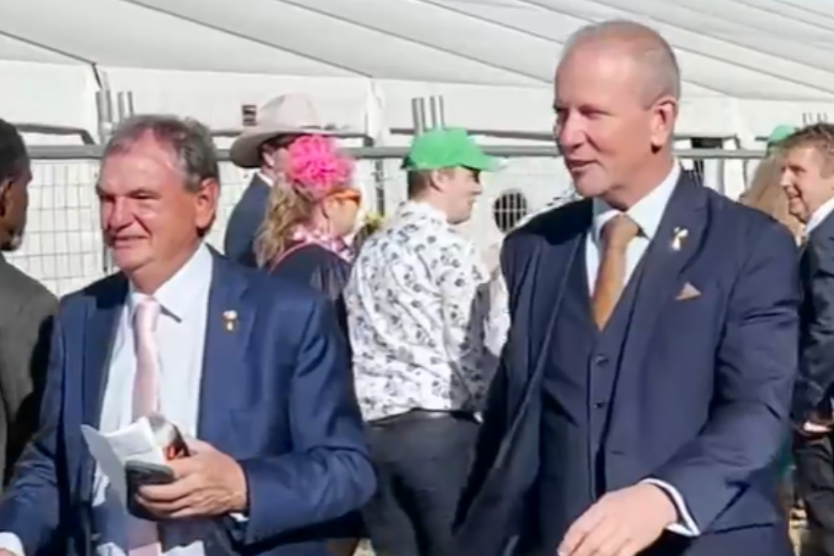 Disgraced former mayor keeps high profile company at Ipswich races - 4BC