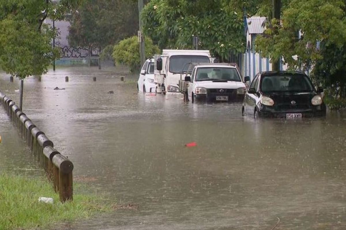South-East Queensland is bracing for more heavy rain and flash flooding ...