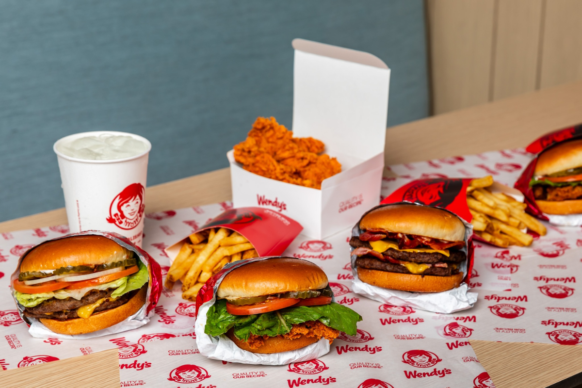 Wendy's opens first Australian store feeding American obsession - 4BC