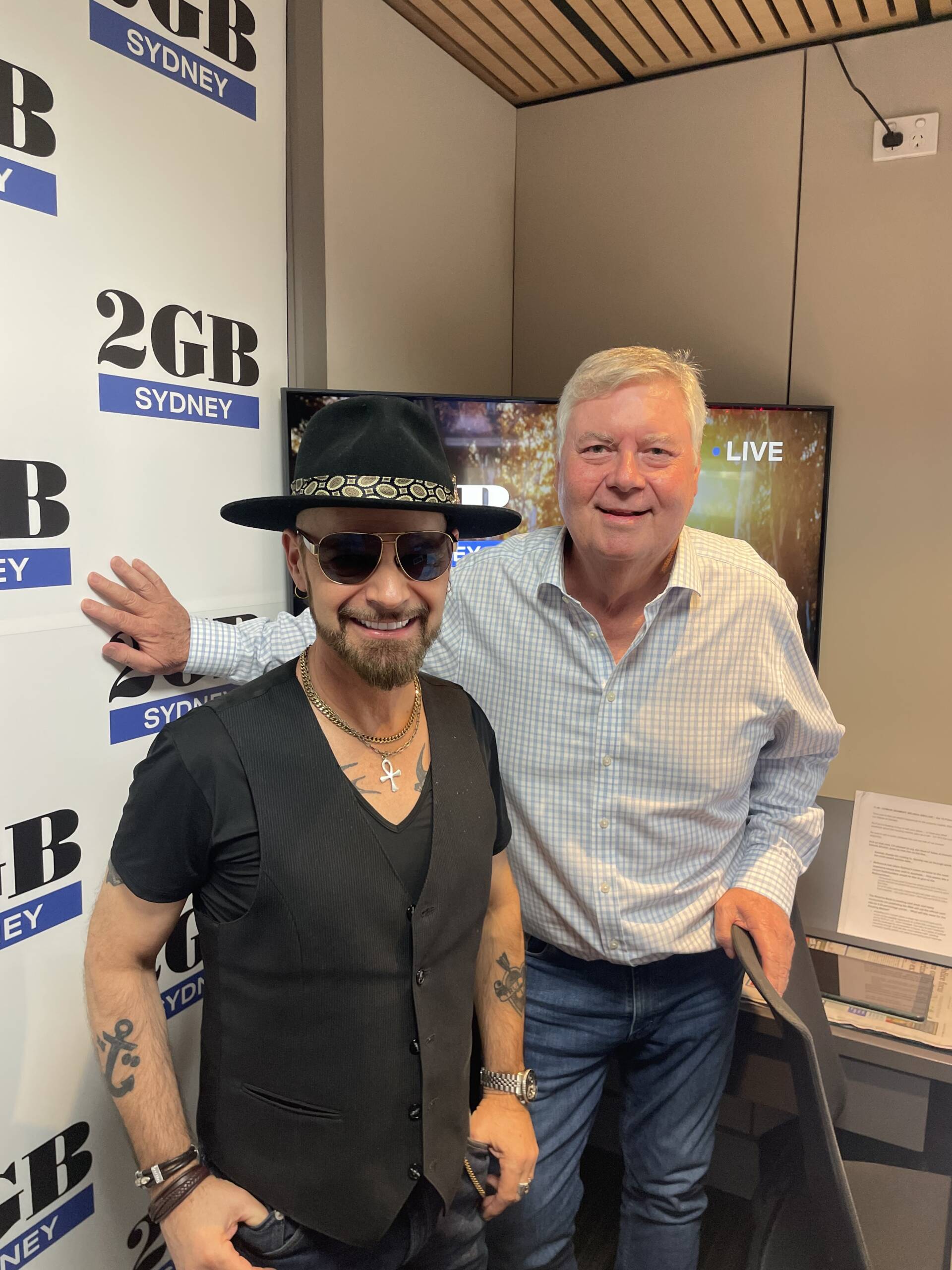 Pseudo Echo’s Brian Canham joins Luke Grant in the studio - 4BC