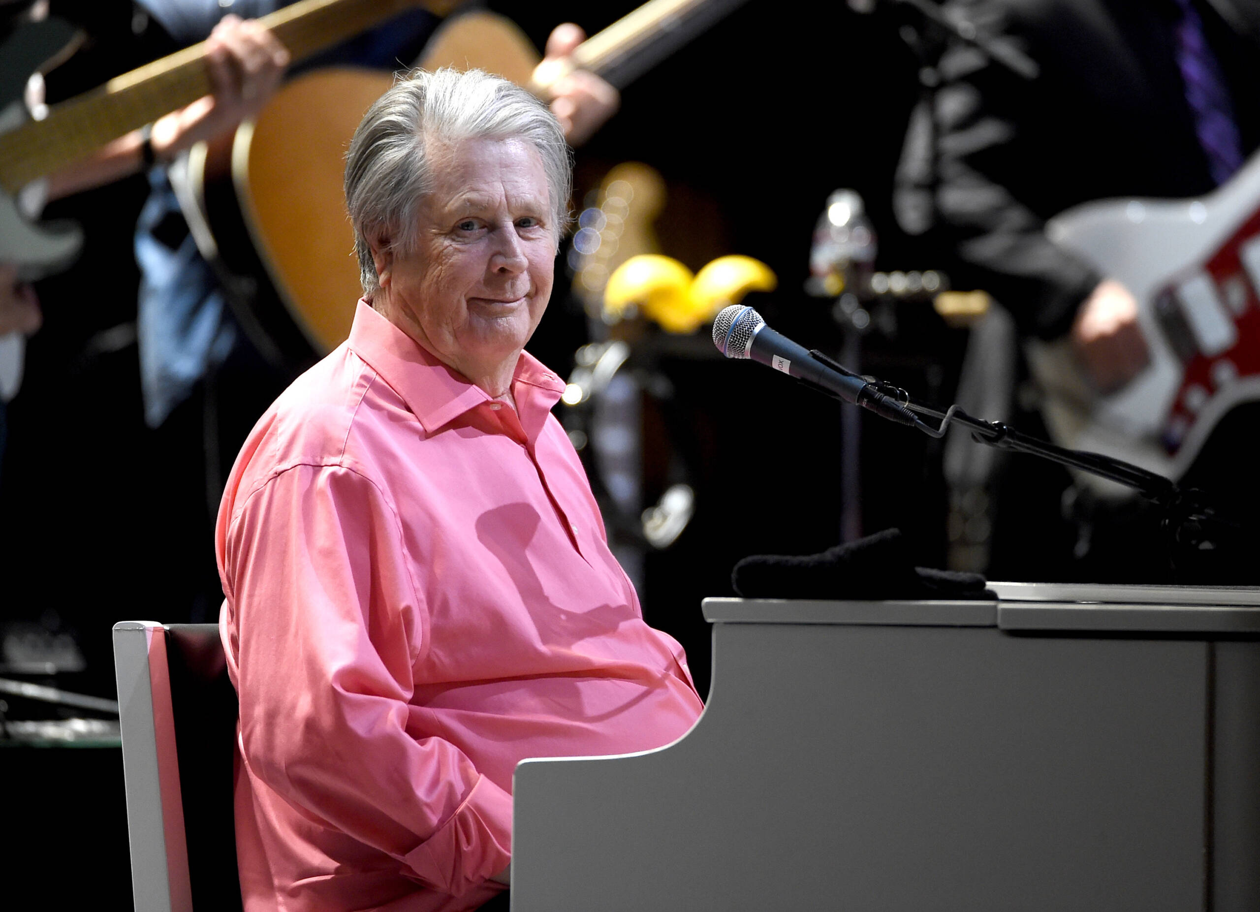 Musician Sean Sennett pays tribute to Beach Boys lead singer Brian Wilson